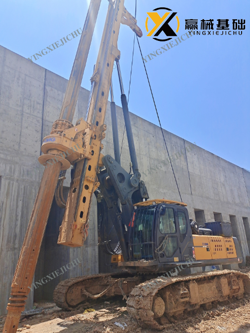 XCMG XR160E Rotary Drilling Rig for Pile Foundation Engineering ...